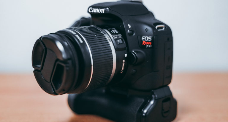 Learn How To Select The Best Wedding Photography Camera